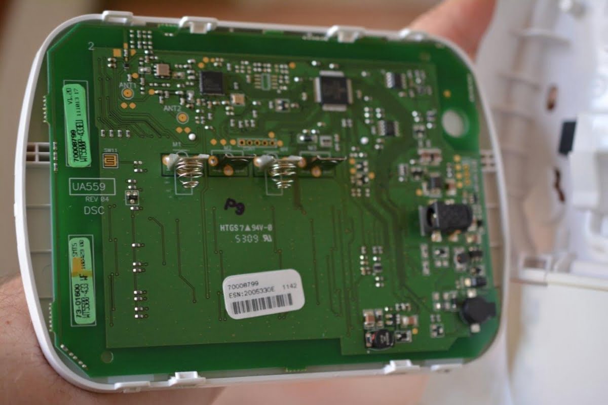 Installing DSC IMPASSA Alarm Panel: Product Review | SEN.news - No. 1