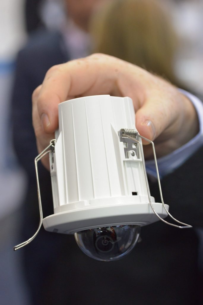 Hikvision Recessed Mini Dome | SEN.news - No. 1