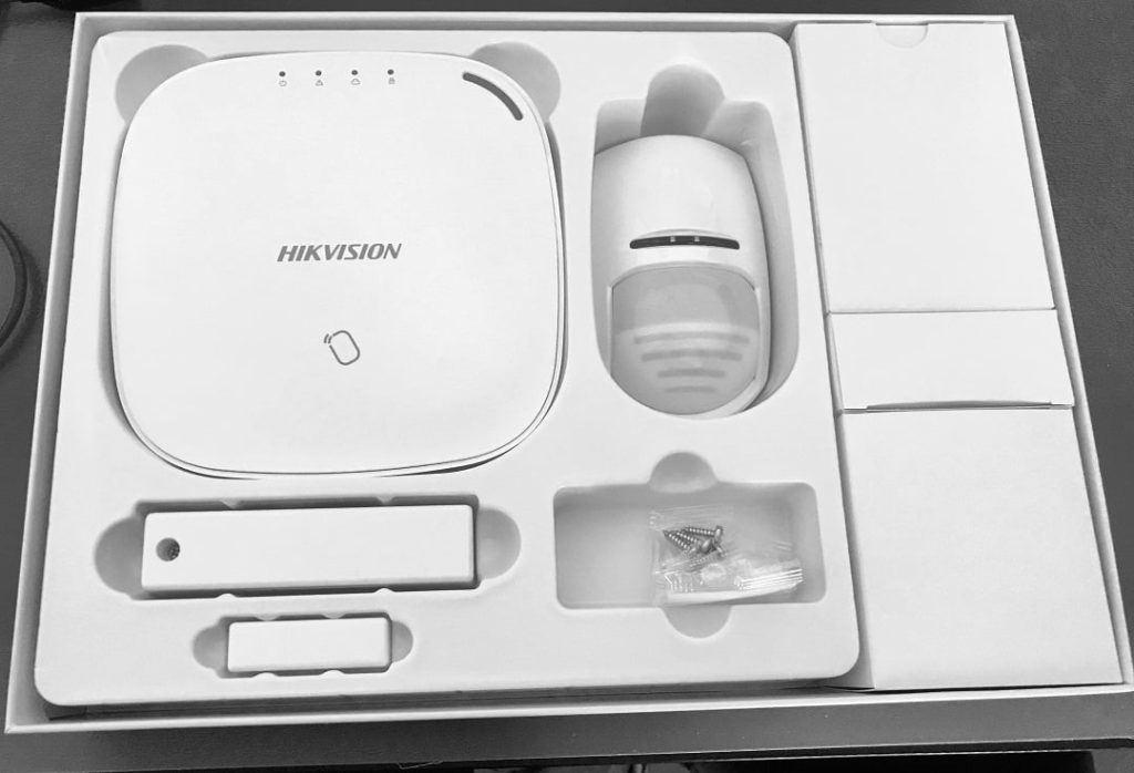 Hikvision Releases Axiom Wireless Alarm Hub | SEN.news - No. 1