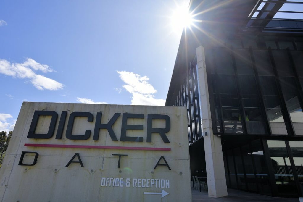 Dicker Upgrading DAS Branches | SEN.news - No. 1