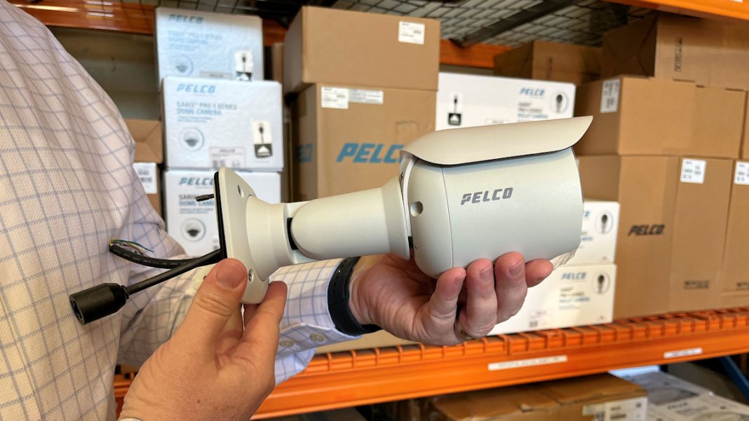 Pelco Sarix Professional 4 | SEN.news - No. 1