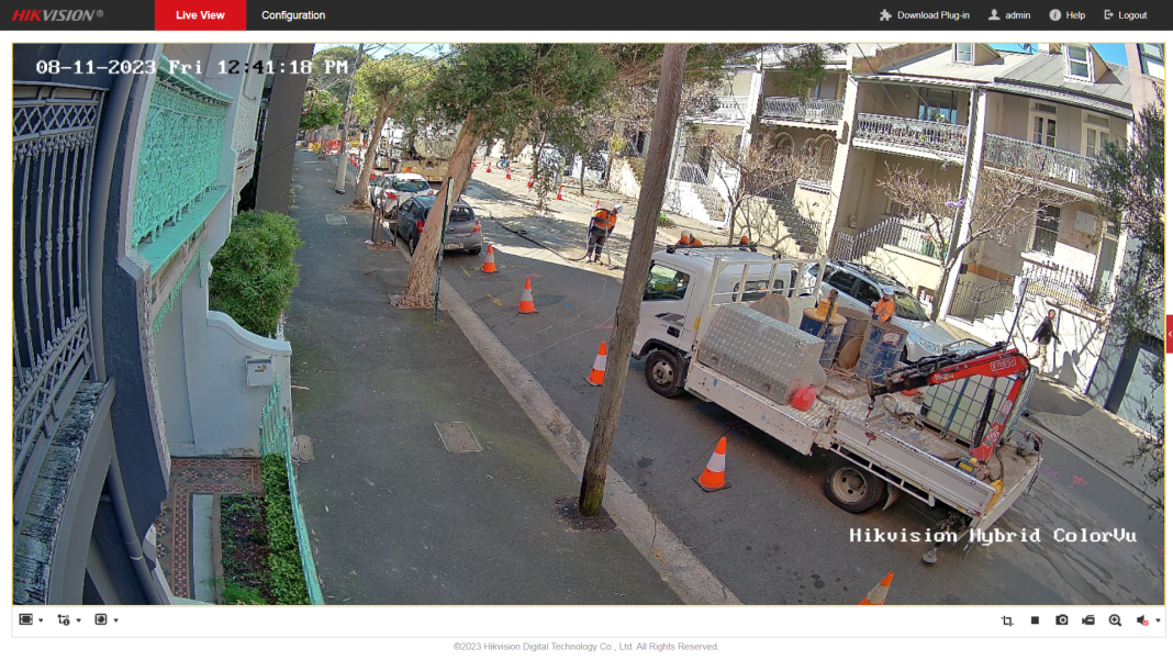 Hikvision Smart Hybrid Light Camera Impressions | SEN.news - No. 1