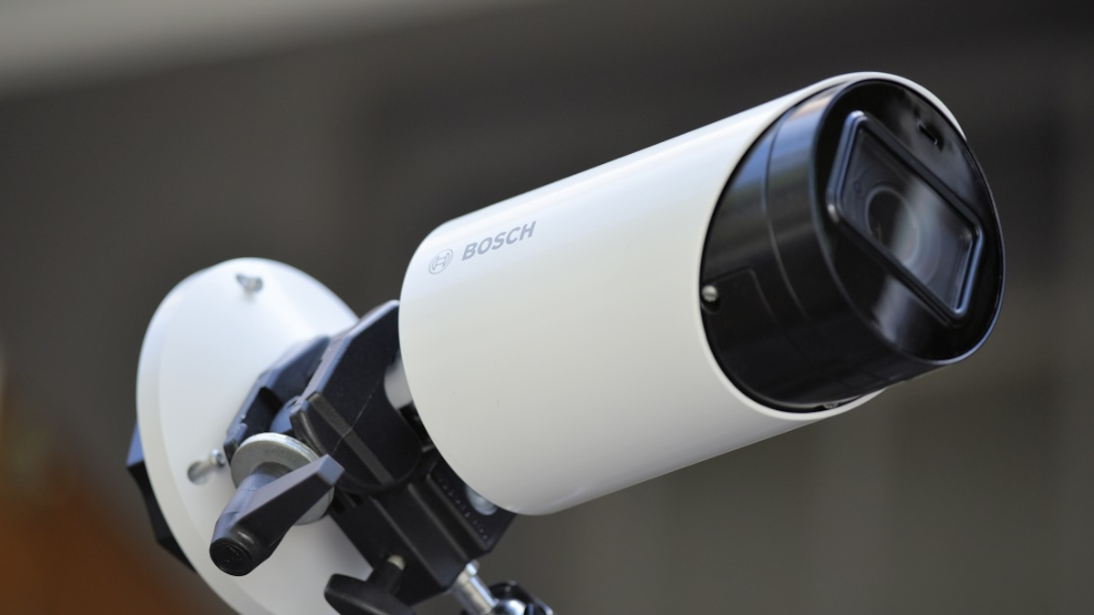 Bosch DINION IP 3000i IR Bullet Camera | SEN.news - No. 1