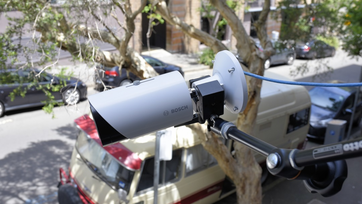 Bosch DINION IP 3000i IR Bullet Camera | SEN.news - No. 1
